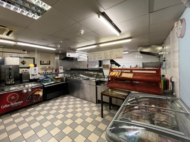 9 | Barry Auctioneers